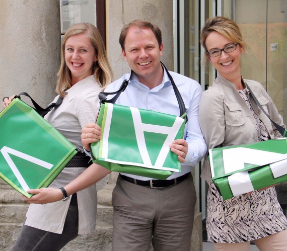Steirische Volkspartei lässt Planen zu coolen Taschen werden - StVP