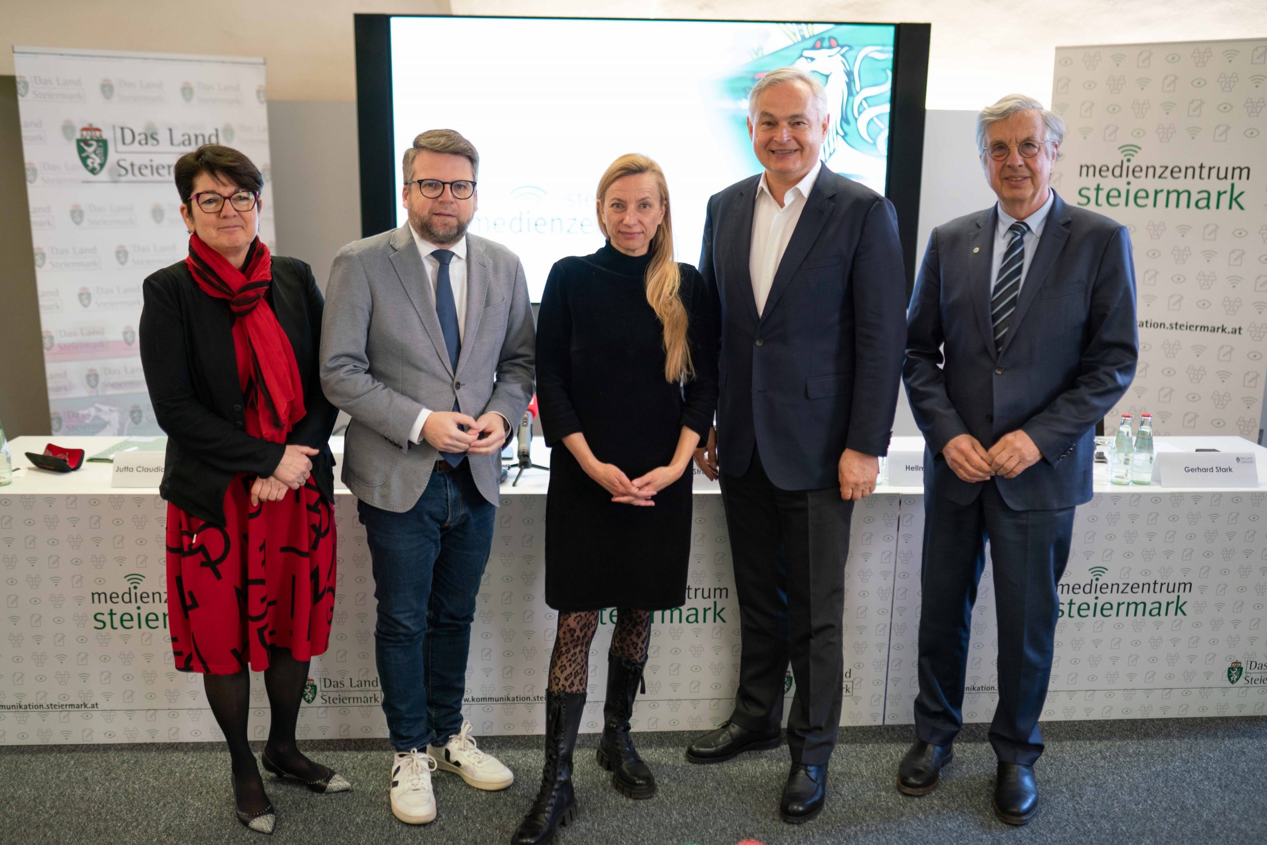 Stipendien und mehr Praktikumsentgelt für Studierende der MedUni Graz